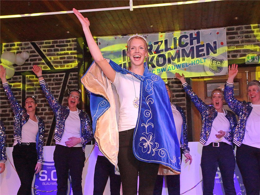 Prinzessin Lena I. regiert die Auwel-Holter Narrenschar