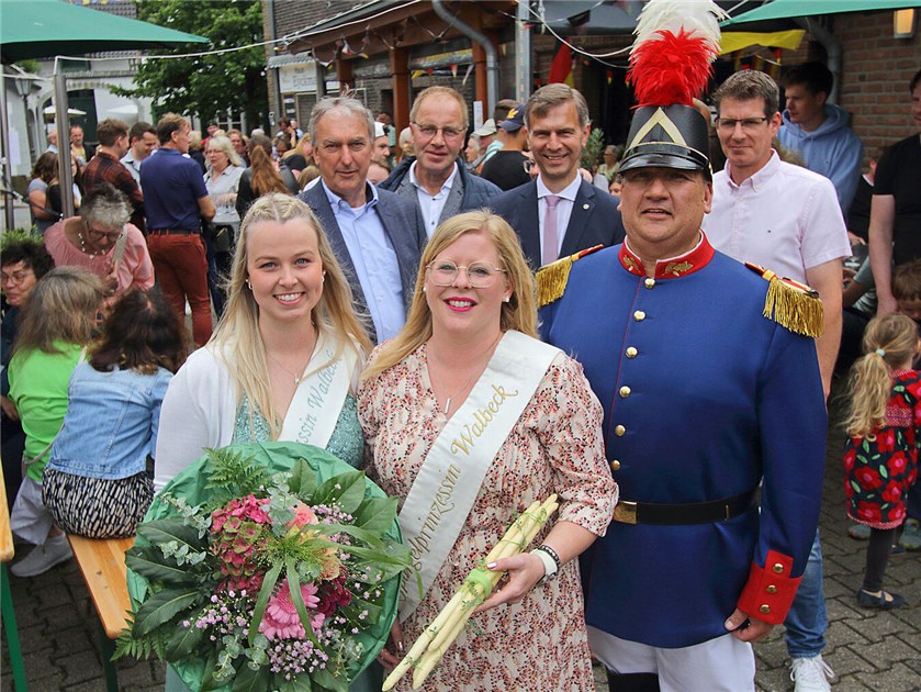 Walbeck proklamiert die neue Spargelprinzessin 2025